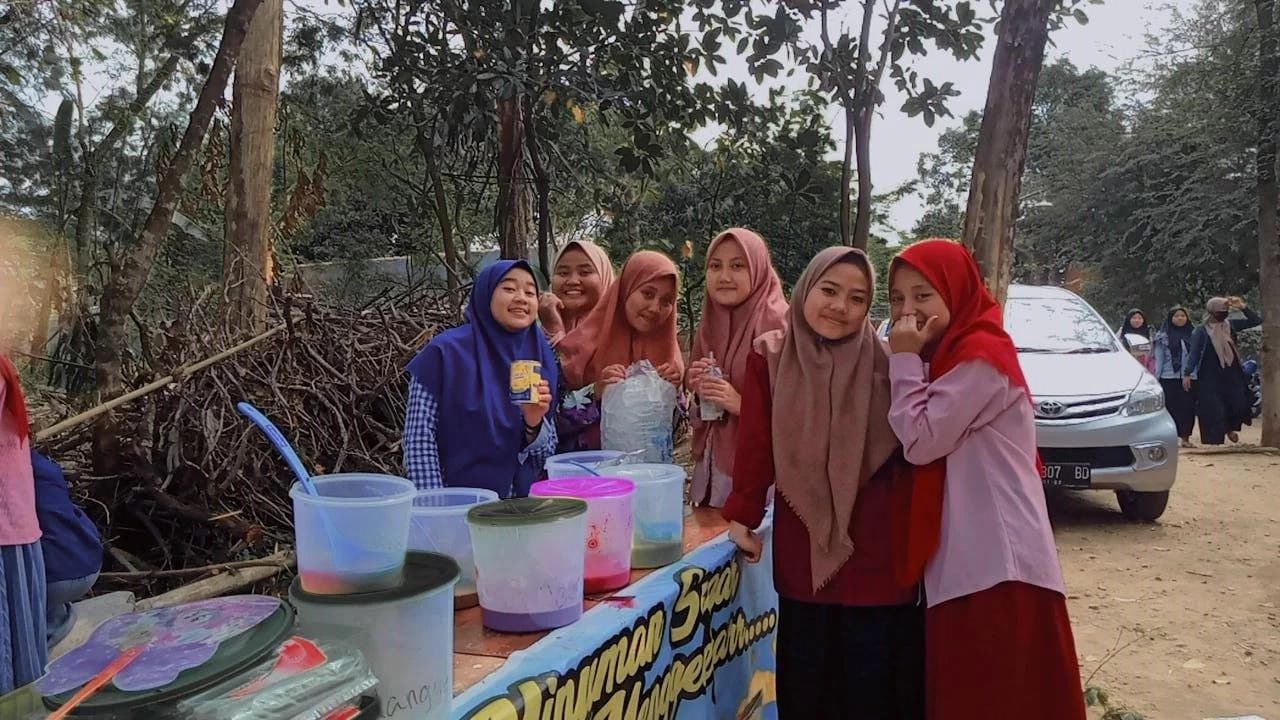 Bangun Kerja Sama Tim yang Kompak Dalam Usaha kegiatan SPW | SMK ...